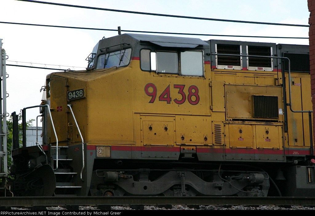 UP 9438